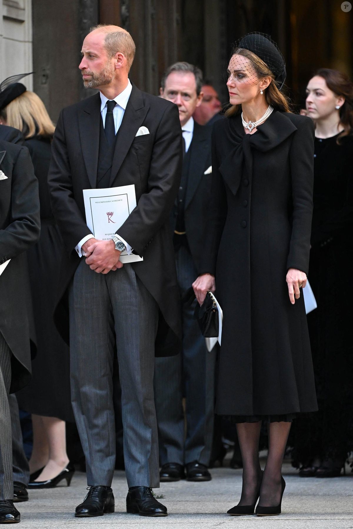 Photo : La famille royale durant les obsèques de la duchesse de Kent ...