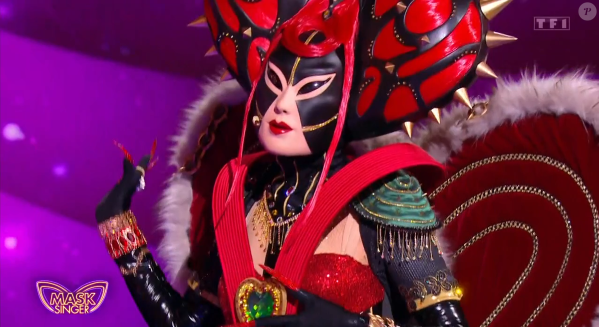 Vidéo : Qui se cache derrière La Dame de coeur dans Mask Singer ? Voici ...