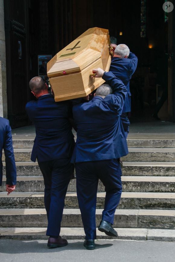 La veuve de ce ponte de la chanson française des années 70 et de la ...