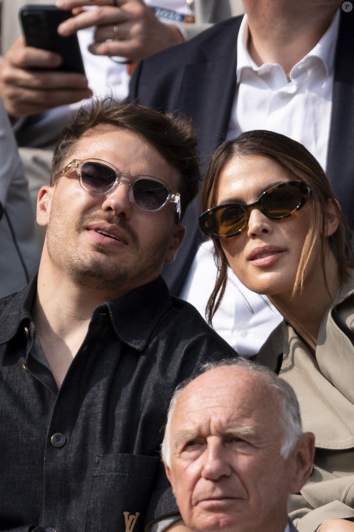 Photo : Antoine Dupont et sa compagne Iris Mittenaere toujours amoureux ! Antoine Dupont et sa ...