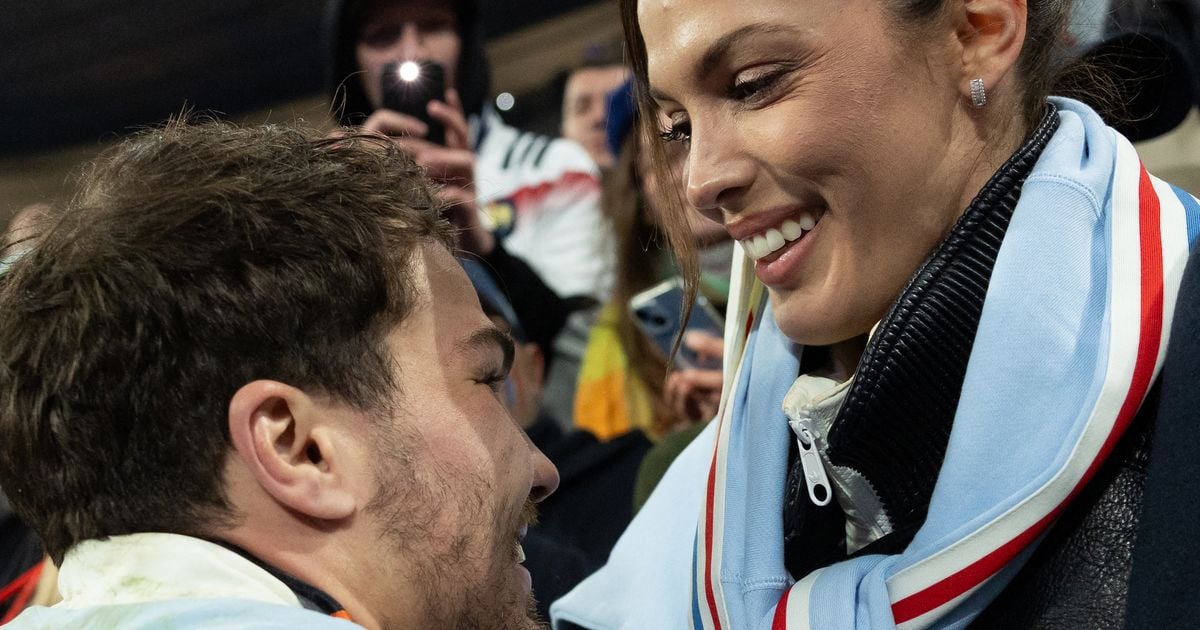 Antoine Dupont acclamé à Marseille : Iris Mittenaere, partie le ...