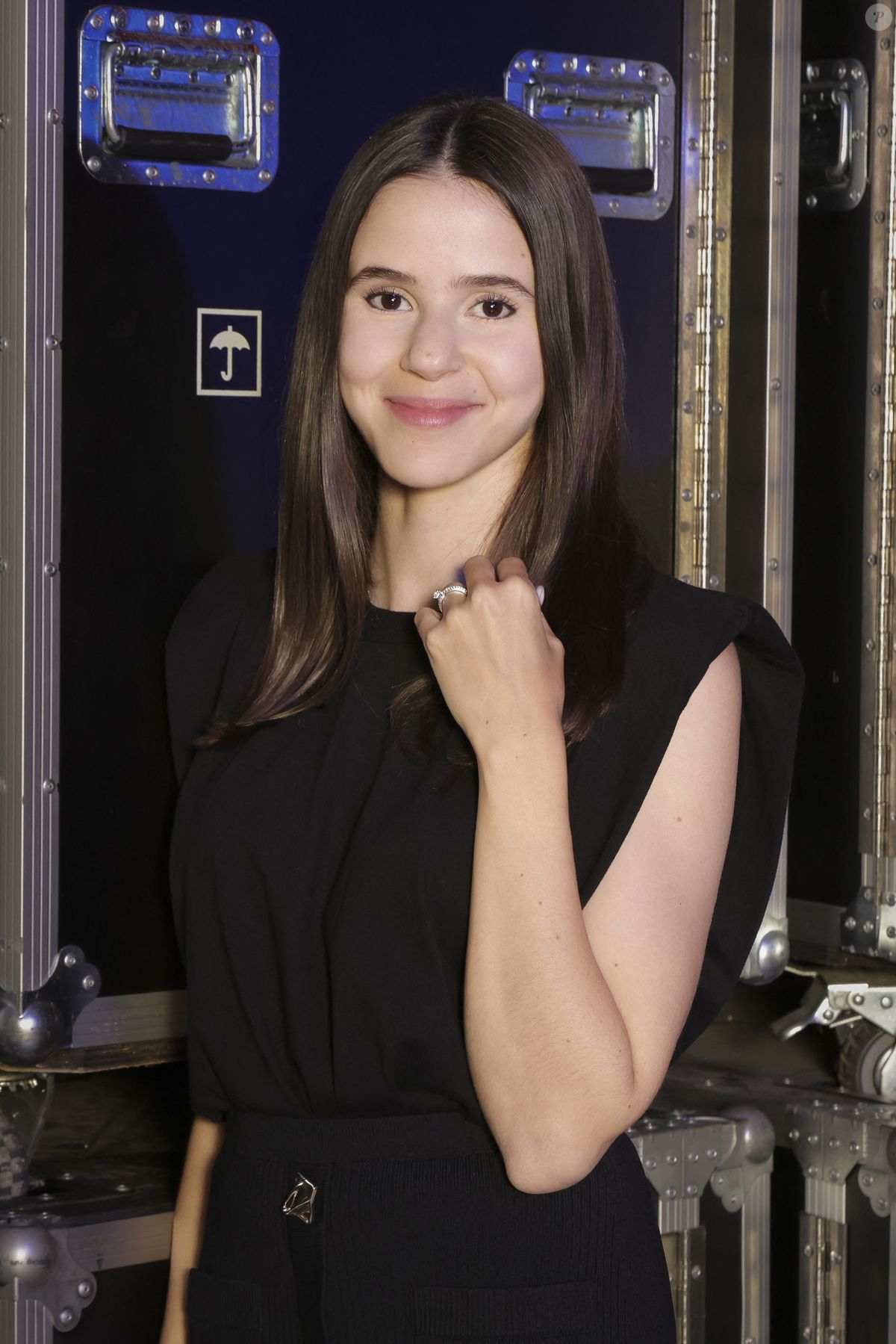 Vidéo : Grande première pour Marina Kaye : la chanteuse de 28 ans est ...