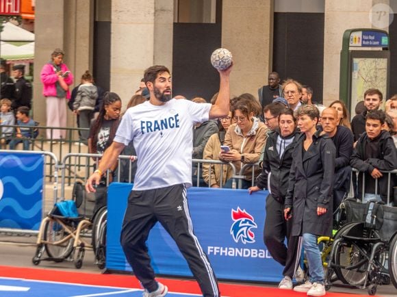 Photo : Nikola Karabatic lors de l'animation handball à la fête des ...