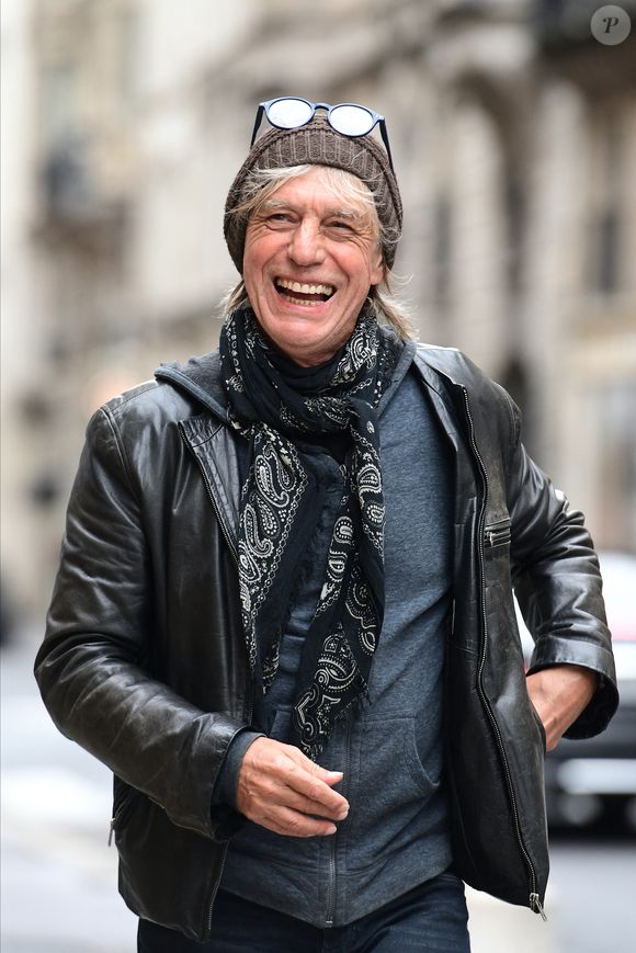 Jean-Louis Aubert : Sa maison dans le Sud, son refuge à la ...