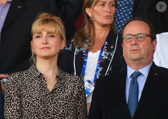 Julie Gayet : son exfiltration digne d'un film après l'affaire du scooter, retour sur ces ...