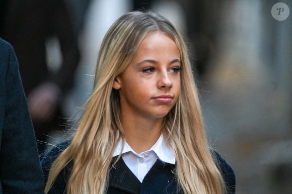 Giulia Sarkozy dans les bras de son père Nicolas Sarkozy : leurs adieux ...