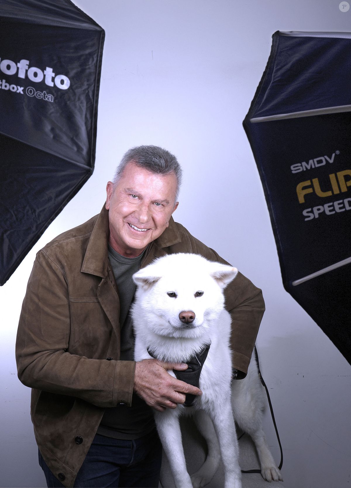 Photo : Exclusif - Portrait de Pascal Bataille et son chien lors de l'enregistrement de l ...