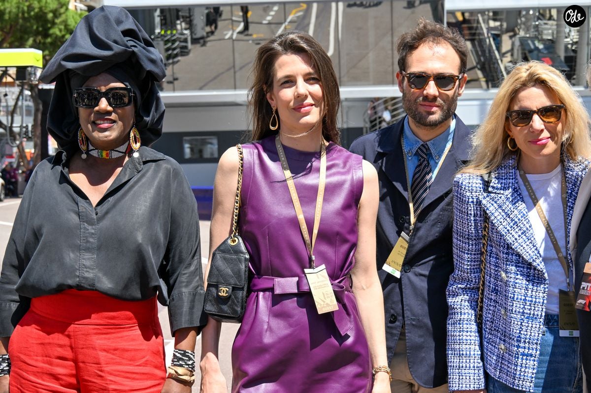 Photo : Elle portait également un sac Chanel Charlotte Casiraghi, Jacky ...