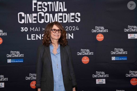 Valérie Lemercier plus heureuse à Paris que dans le petit village où ...