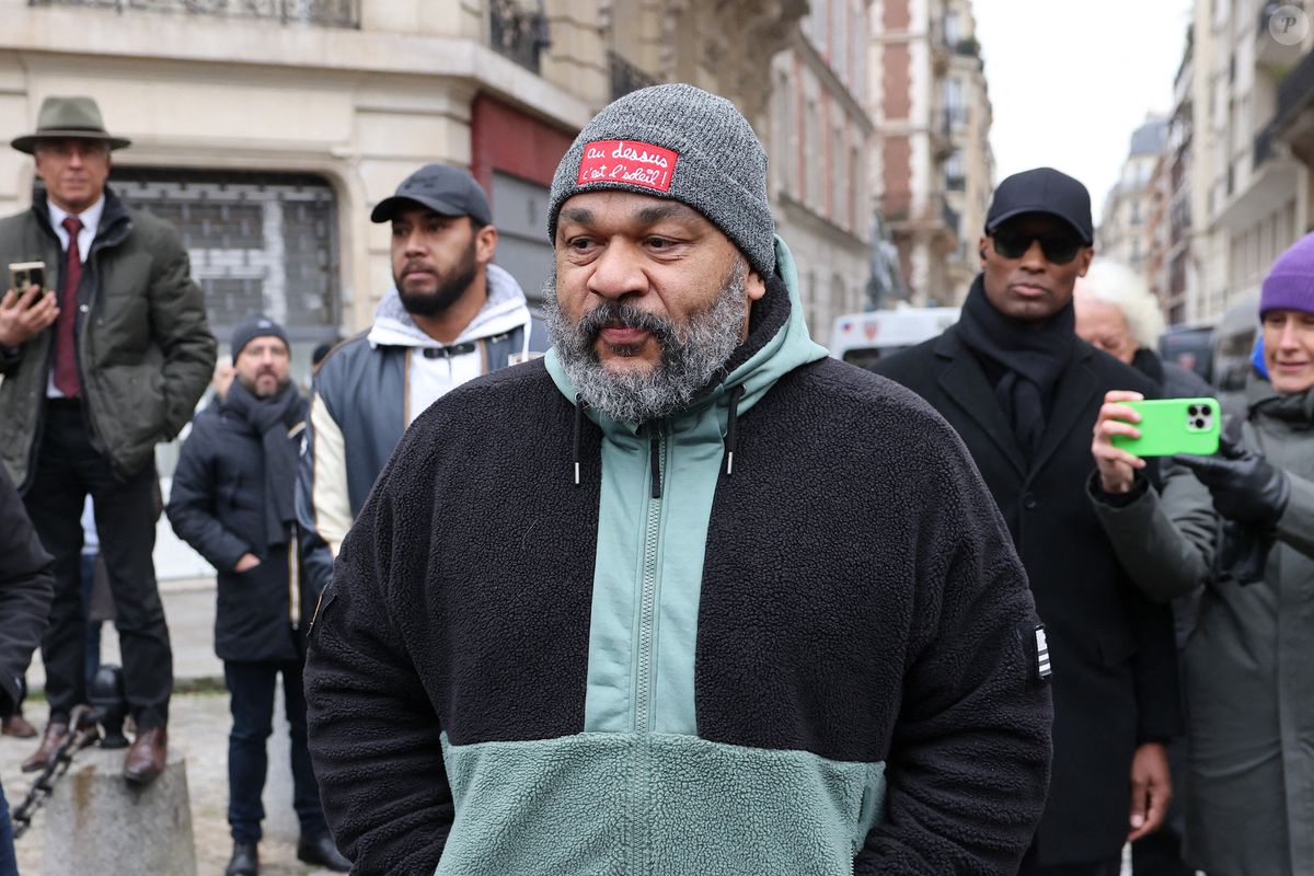 Photo : Dieudonné M'Bala M'Bala - Arrivées à l'hommage à Jean-Marie Le ...