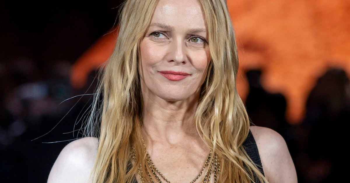 "Vanessa Paradis adore dormir avec ses équipes" : Dans le tour-bus qui ...