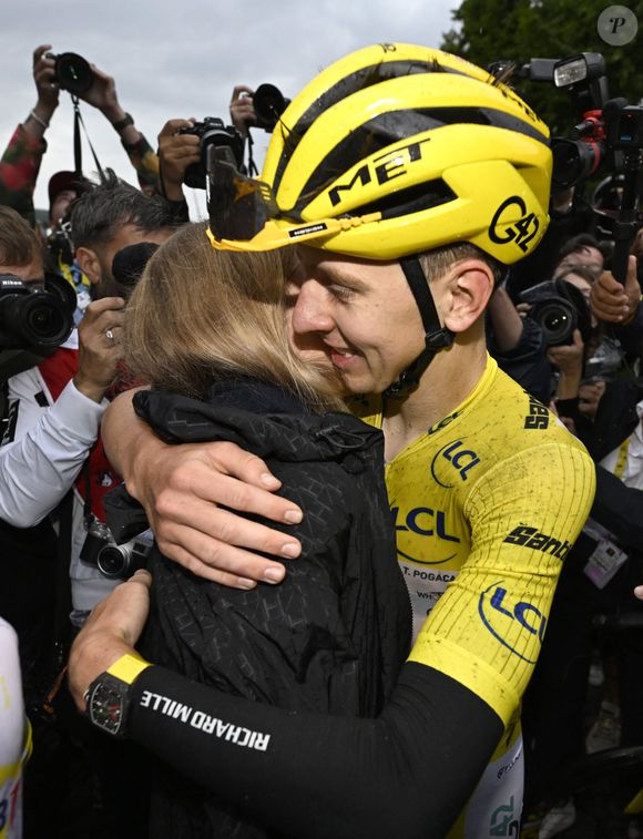 Et de 4 ! Tadej Pogačar a fêté son nouveau sacre au Tour de France avec ...