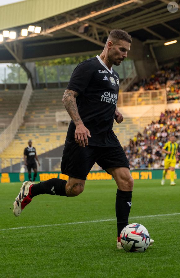 Photo : Matt Pokora (M. Pokora) - Match des Légendes du Variétés Club ...