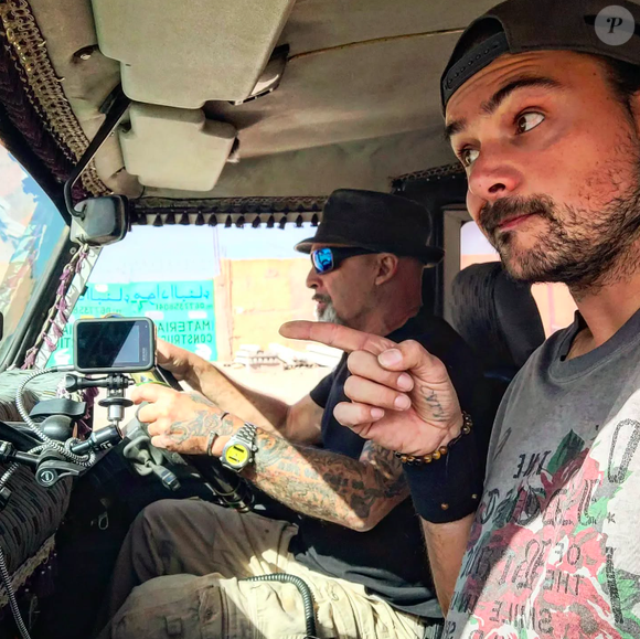 Photo : Vincent Lagaf' et son fils Robin Rouïl sur la route. Photo ...