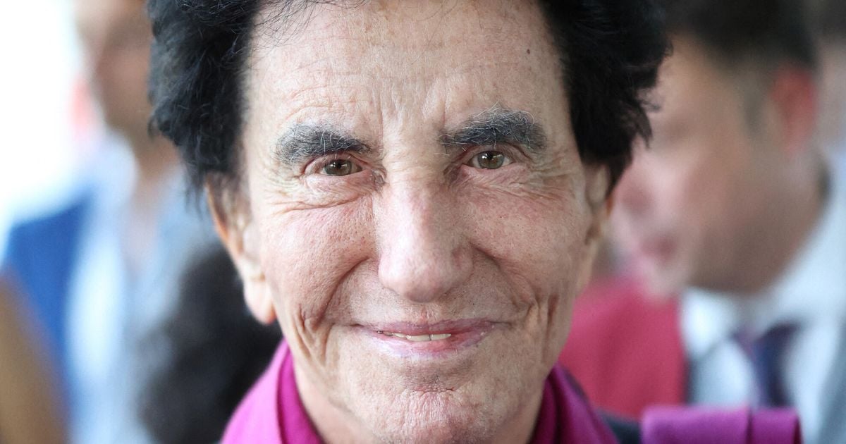 Jack Lang propriétaire d’un grand appartement sur la très chic Place ...
