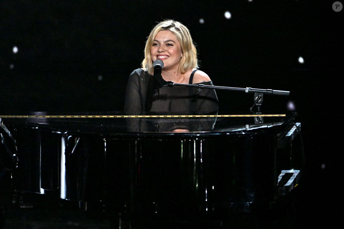 Photo : Info - La chanteuse Louane représentera la France à l ...