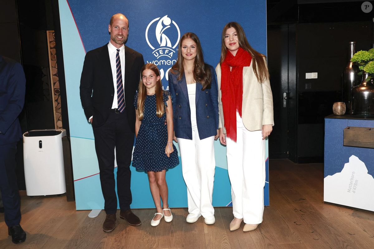 Photo : Le prince William, prince de Galles, et la princesse Charlotte ...