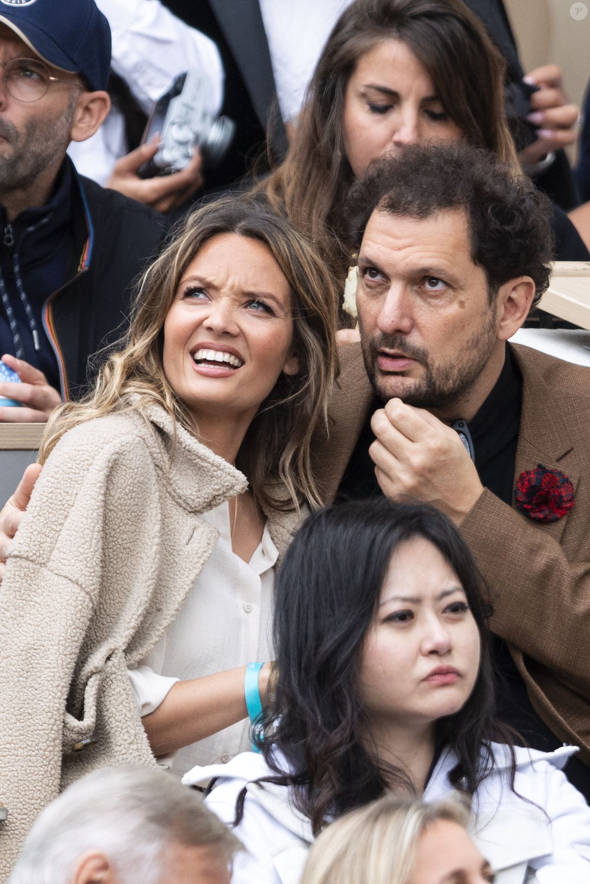 Photo : Éric Antoine et sa compagne Gennifer Demey en tribunes lors des ...