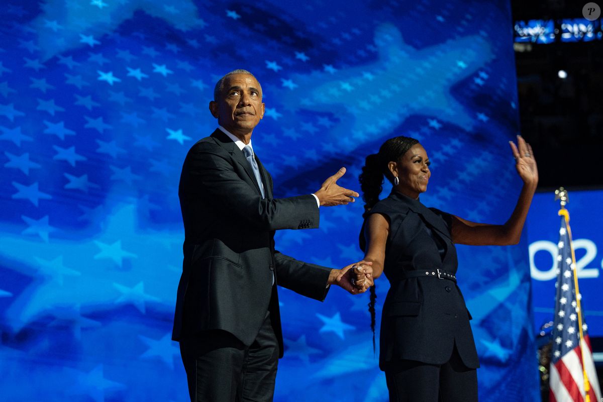 Photo : Barack Obama et sa femme Michelle Obama électrisent la foule ...