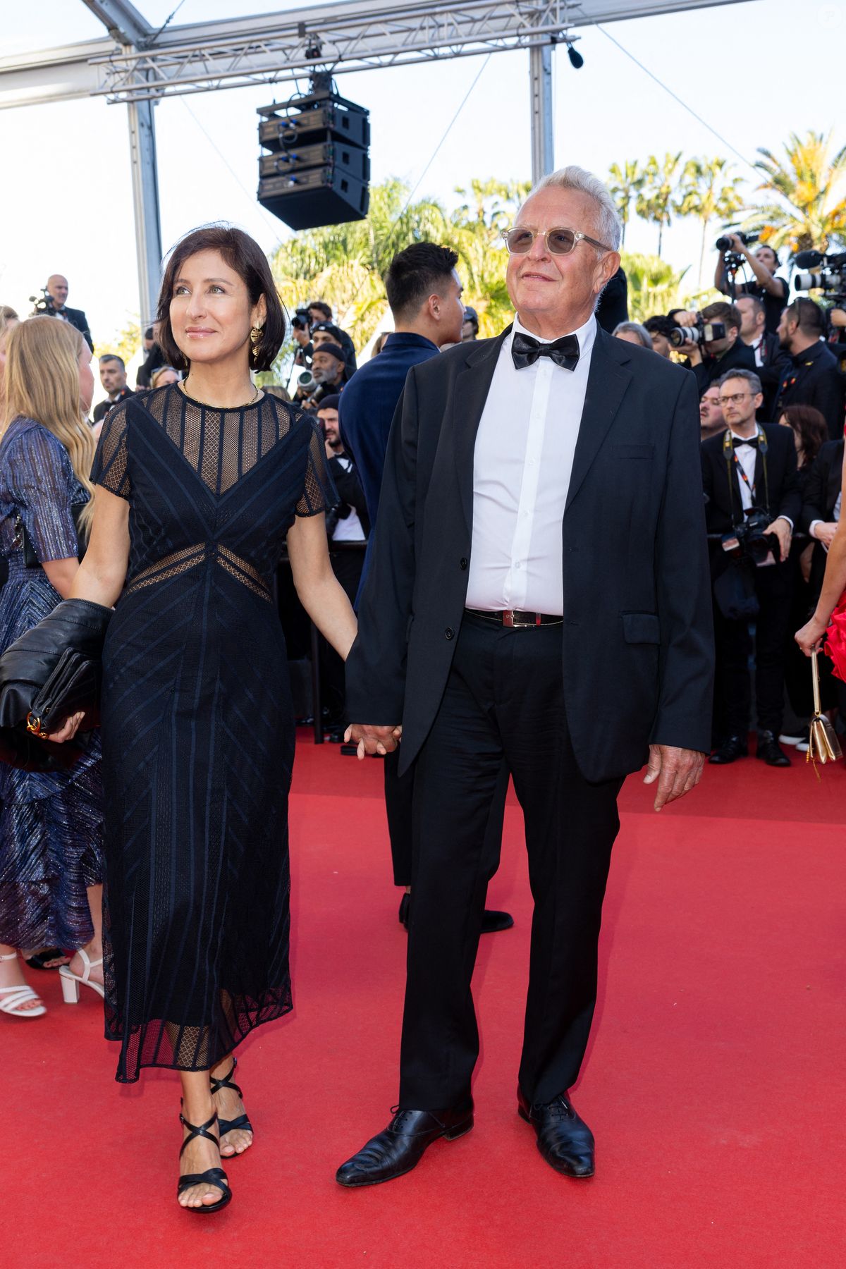 Photo : Michel Field et sa compagne Julie Gaouzé - Montée des marches ...