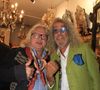La vente a totalisé 8,7 millions d’euros, bien au-delà des 6 millions initialement estimés. Exclusif - Pierre-Jean Chalençon et Djamel Bentenah (Antiquaire-brocanteur et Affaire conclue) lors de la soirée La Fête des Puces 2023 "Puces & Nature - La Nature dans les Arts Décoratifs" aux Puces de Saint-Ouen, Proche de Paris , France, le 5 octobre 2023. © Philippe Baldini/Bestimage