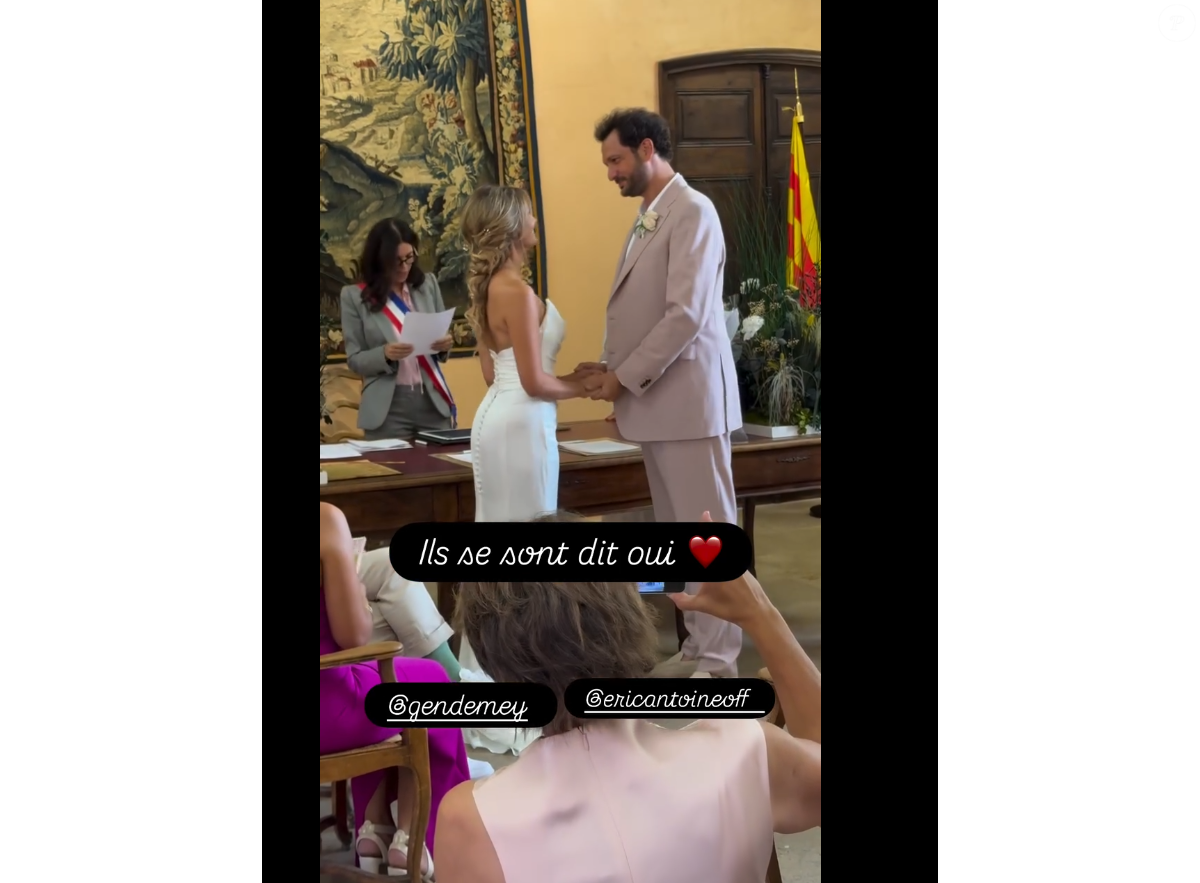 Vidéo : Karine Le Marchand a filmé l'échange des voeux d'Eric Antoine ...