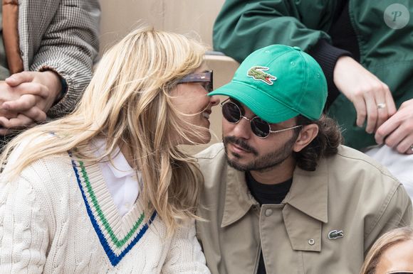 Adil Rami et sa compagne Louana Franco non loin d'un couple d'acteurs ...