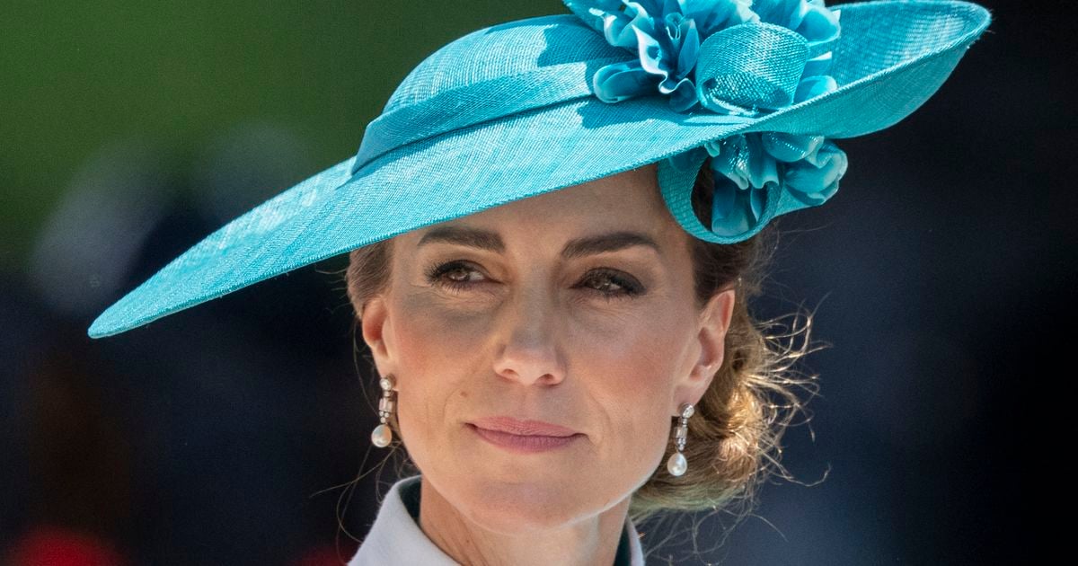 Kate Middleton prise sur le fait ! Quand la princesse contemple William ...