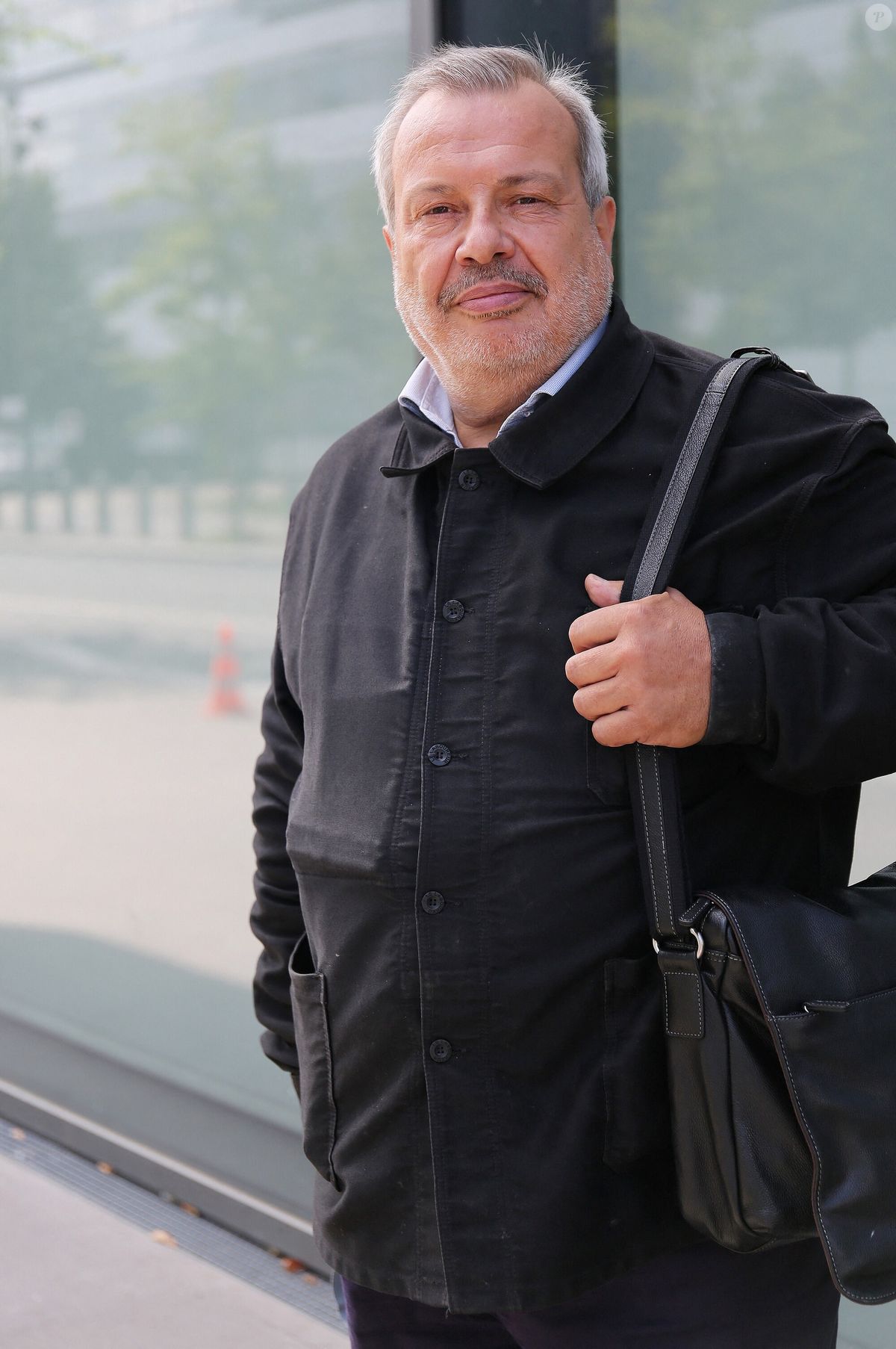 Photo : Exclusif - Périco Légasse à la sortie des studios RMC à Paris ...