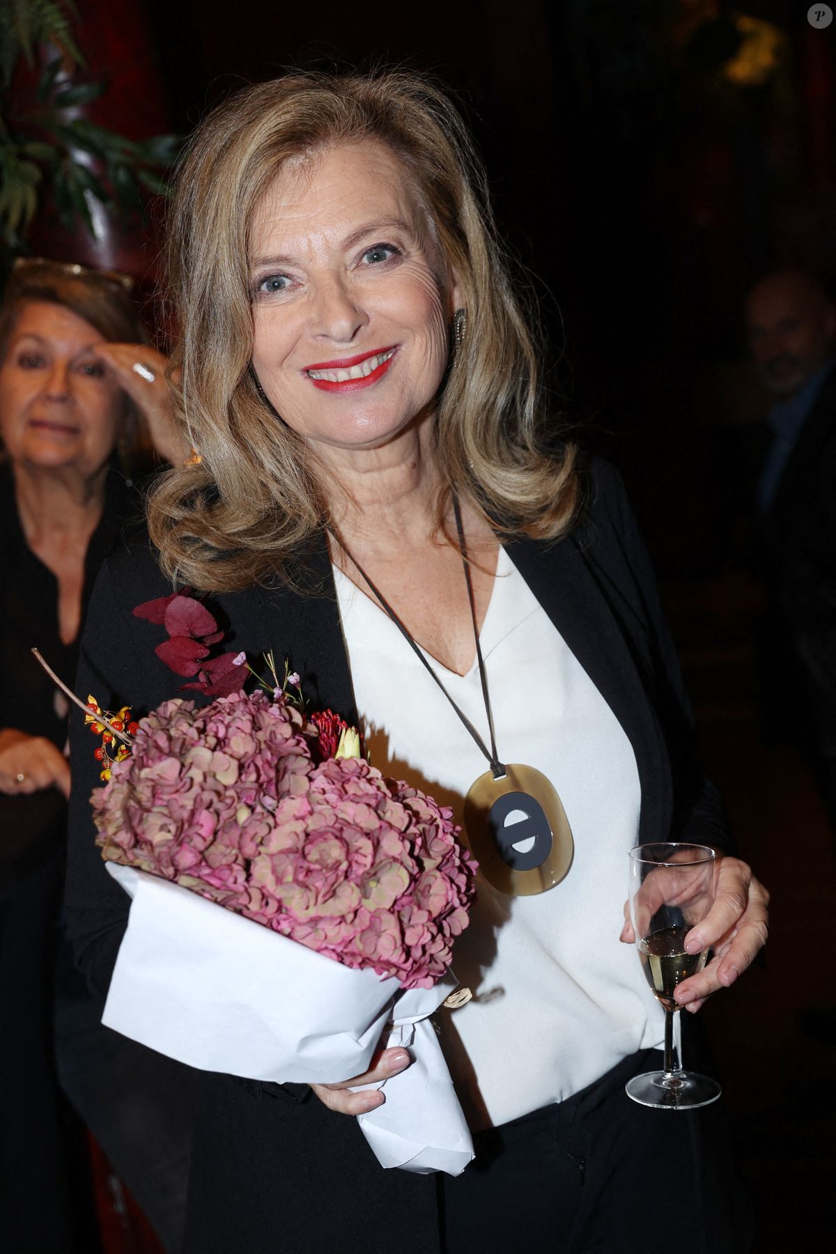 Photo : Valerie Trierweiler assiste au lancement du livre " C'est pour ...