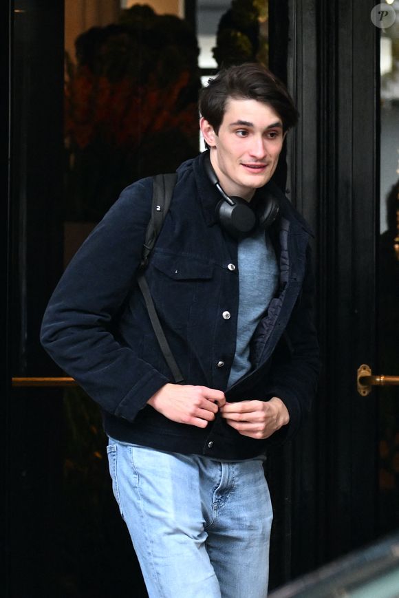 Giulia Sarkozy fête ses 14 ans : découvrez les photos d'une réunion de ...