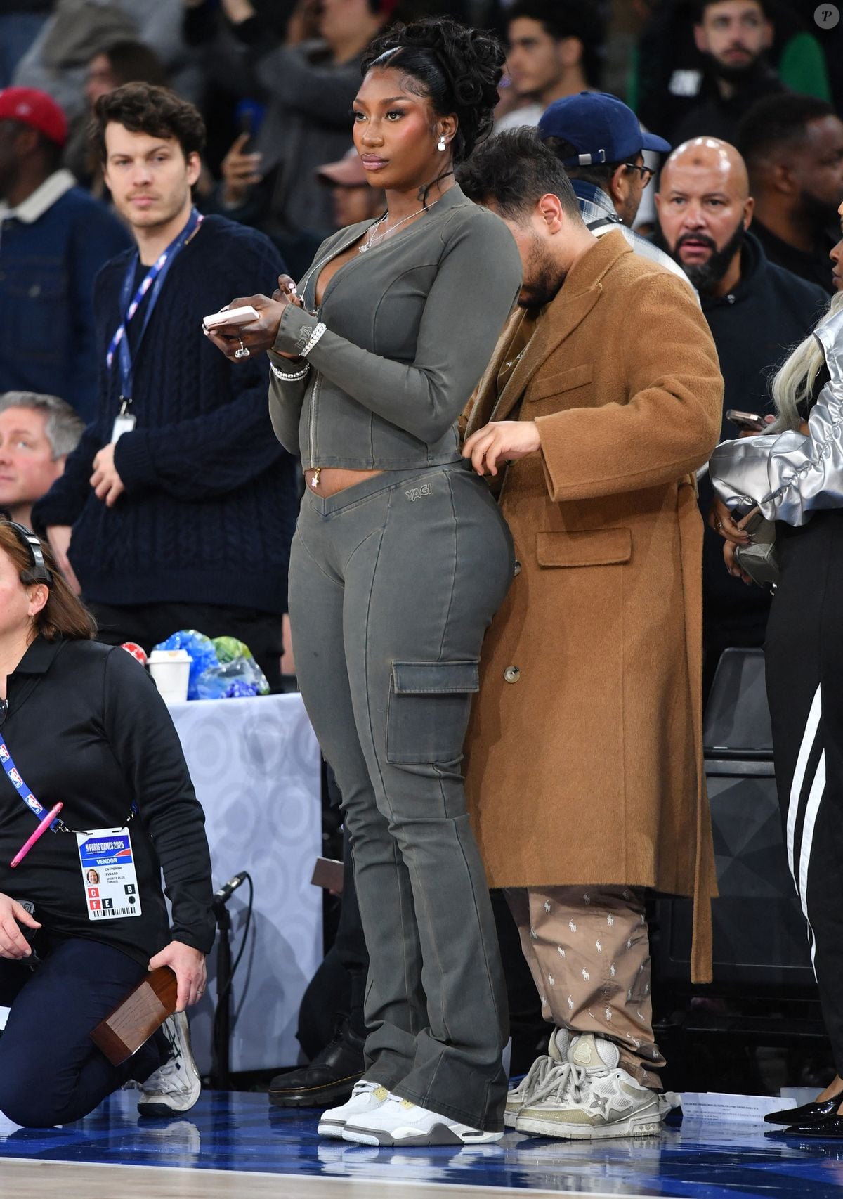 Photo : Aya Nakamura et son styliste Ayoub Agourram - Match de gala NBA ...