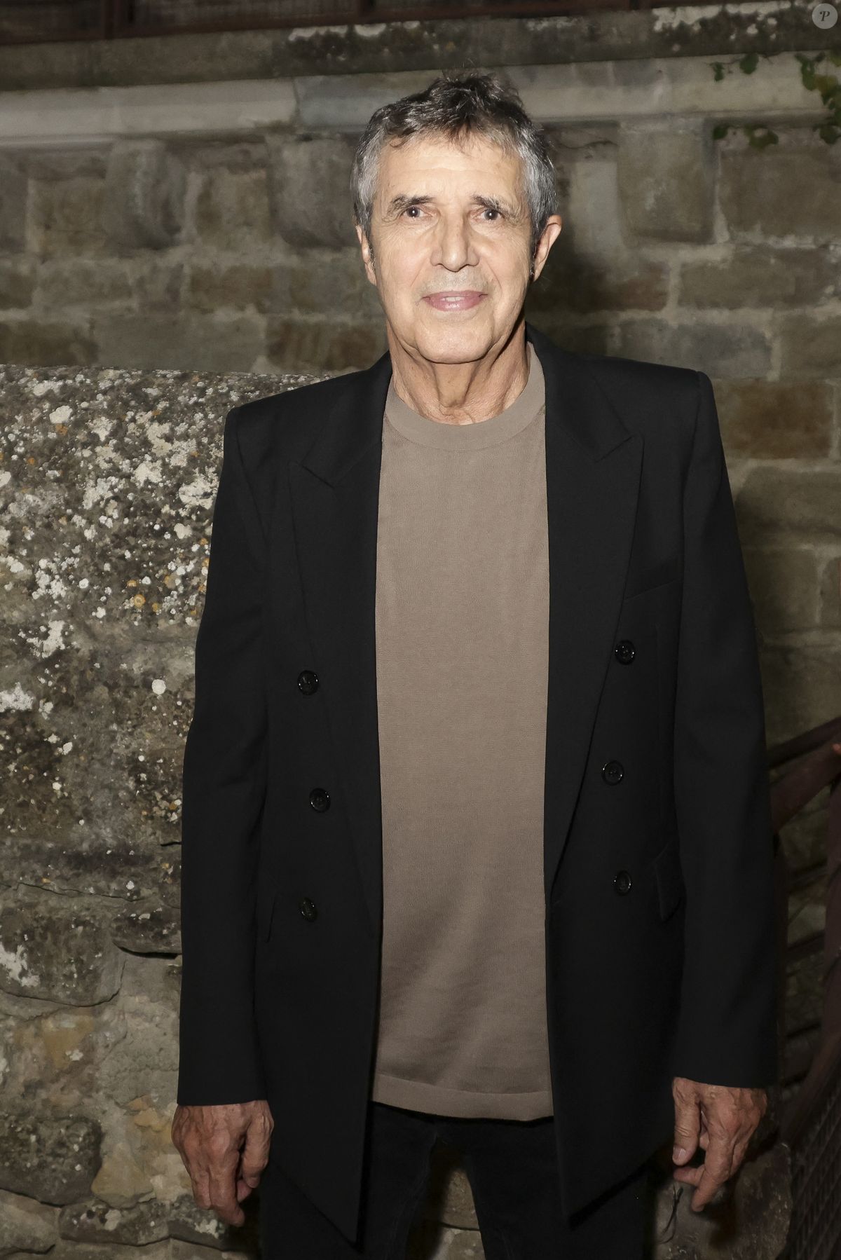 Photo : Julien Clerc en backstage de l'enregistrement de l'émission La ...