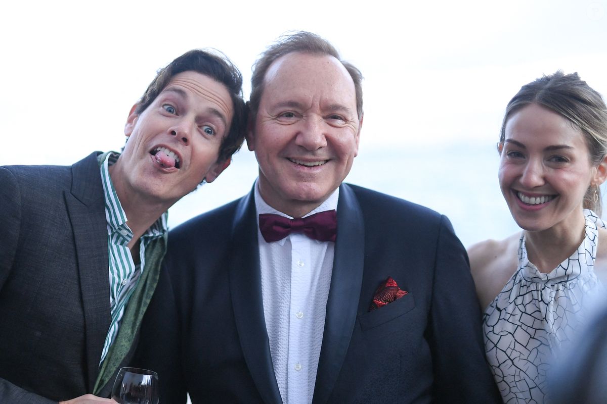 Photo : Kevin Spacey, Jaron Lowenstein et une autre invitée - Soirée de gala "Better World Fund ...