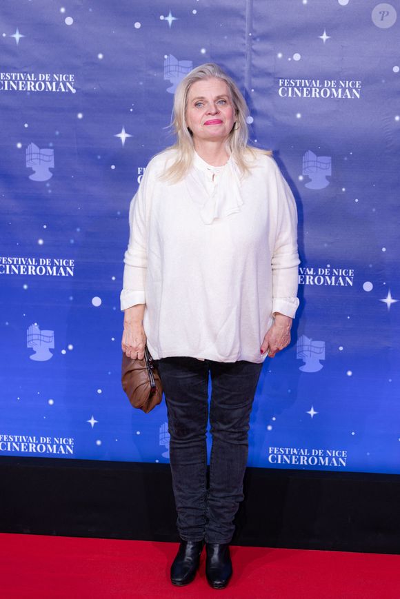 Photo : Isabelle Nanty assiste au tapis rouge du 5e festival Cineroman ...
