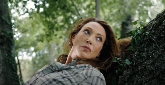 Laura Smet fait revivre l'esprit de son père Johnny Hallyday dans son clip avec Pascal Obispo ...