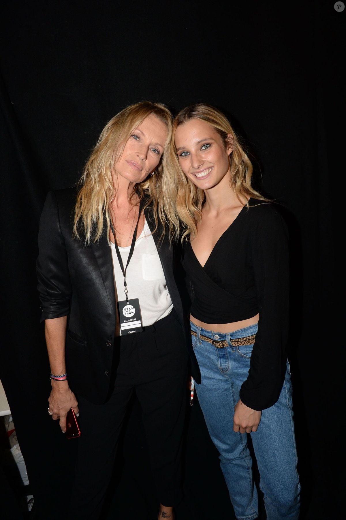 Photo : Estelle Lefébure et sa fille Ilona Smet lors du 10ème édition ...