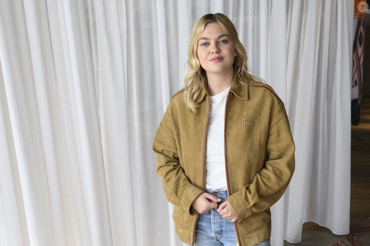 Photo : Portrait de la chanteuse française Louane (Louane Emera) lors ...