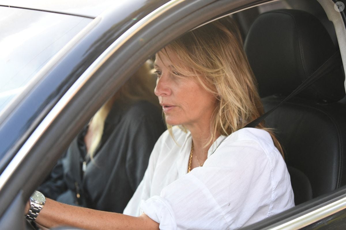 Photo : Marie et Sarah Poniatowski - Les invités à la sortie de la ...
