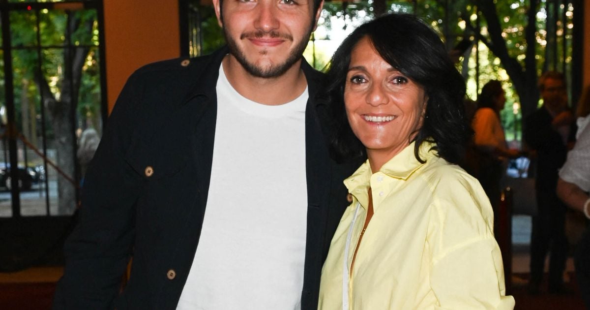 Florence Foresti et Alexandre Kominek (16 ans de moins qu'elle) ont ...