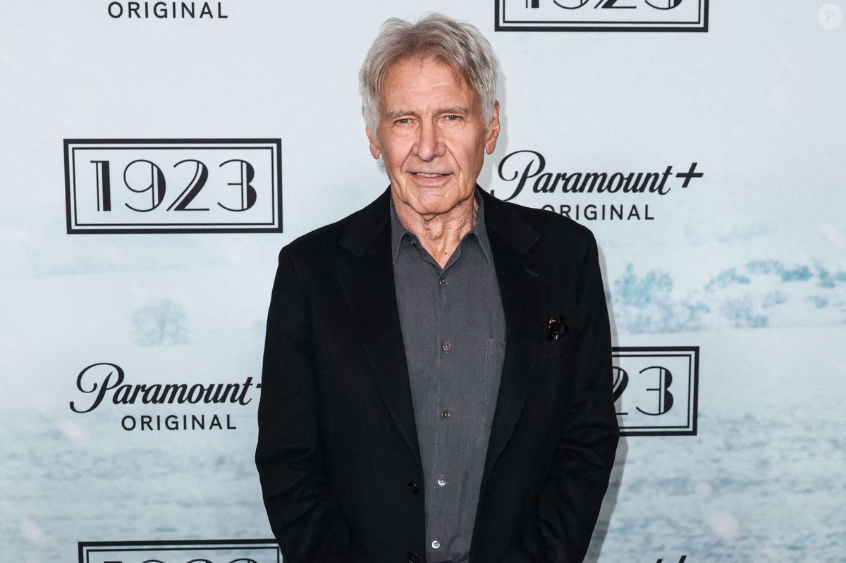 Photo : Harrison Ford arrive à la première de la saison 2 de Paramount+ ...