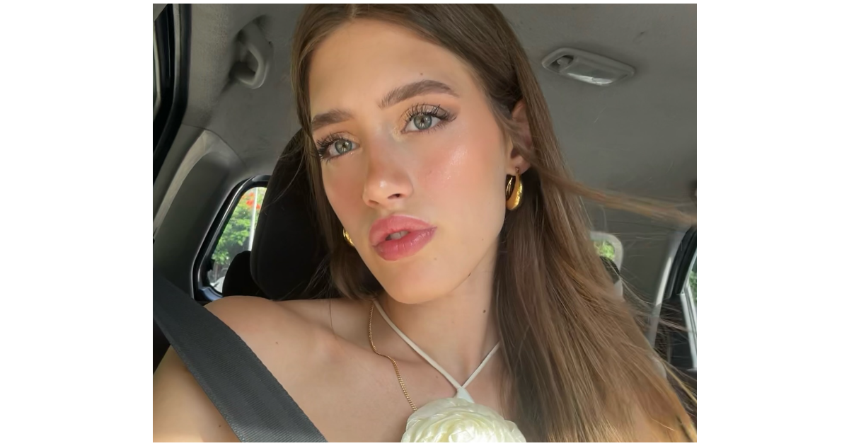 PORTRAIT Miss France 2026 : Qui est Anna Valero, élue Miss Centre-Val ...