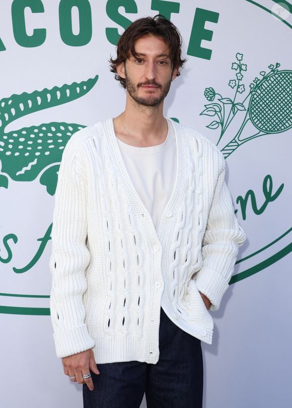 Photo : L'acteur Pierre Niney a également pu profiter des paysages ...