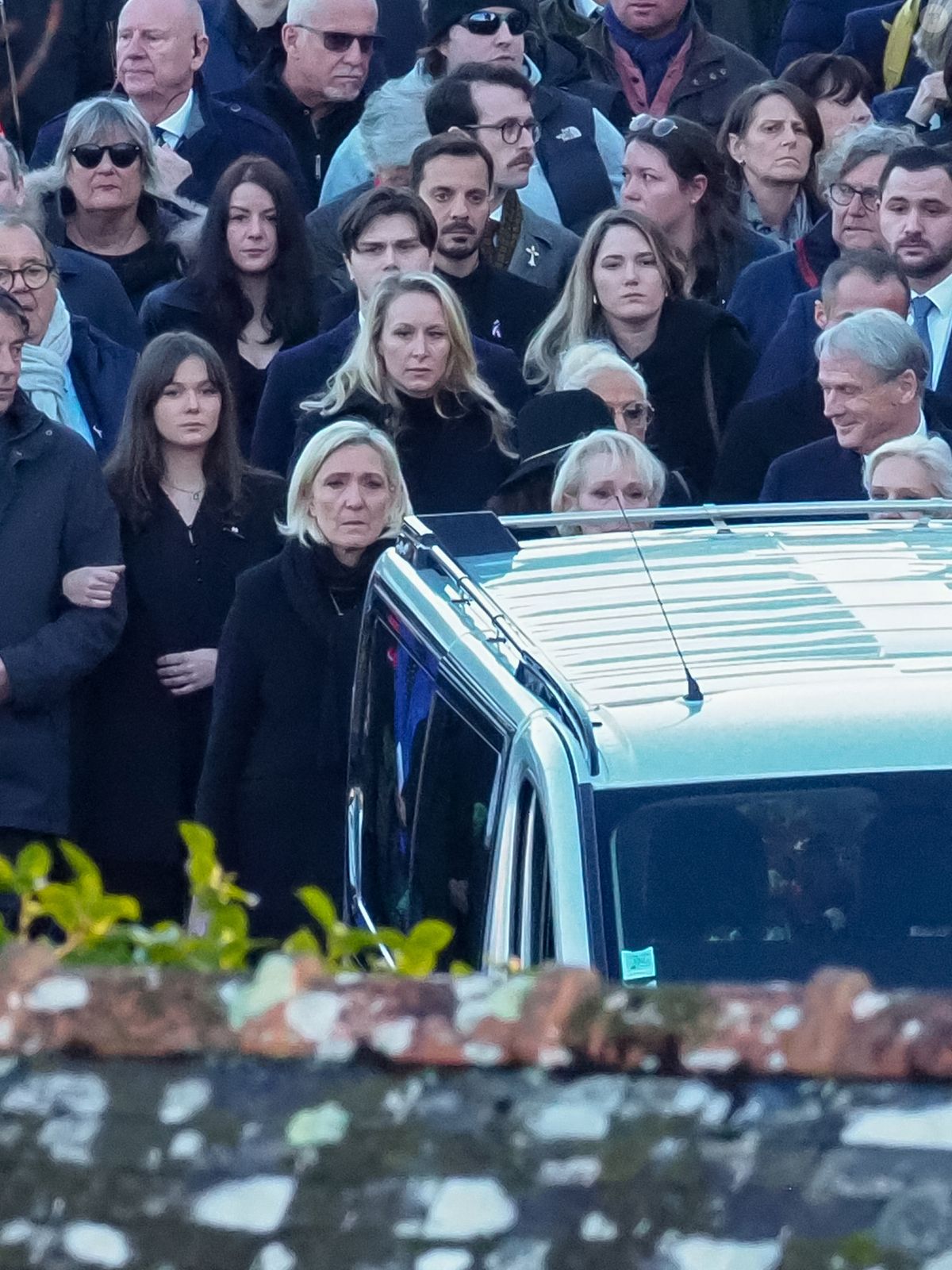 Photo : Marine Le Pen, ses soeurs Marie Caroline et Yann, Mathilde ...