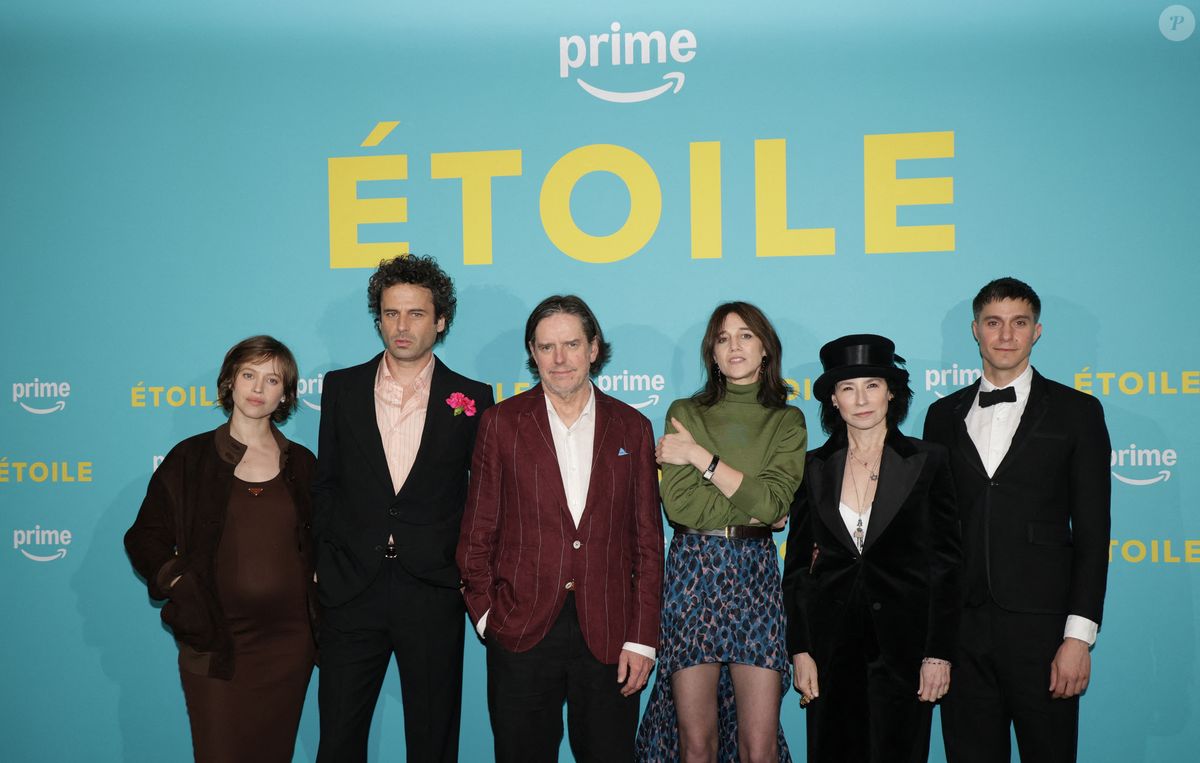 Vidéo : L'équipe de la série "Etoile" à Paris pour la diffusion du show ...