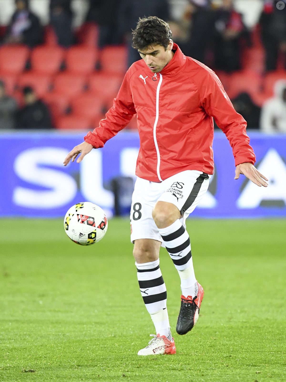 Photo : Yoann Gourcuff - Karine Ferri encourage son compagnon Yoann ...