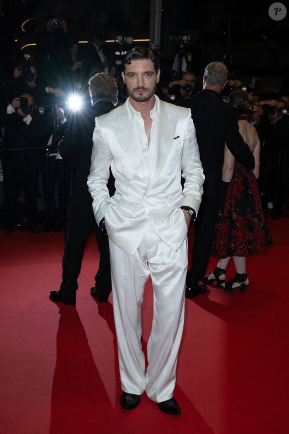Virginie Efira, Niels Schneider révèle son geste bouleversant à Cannes ...