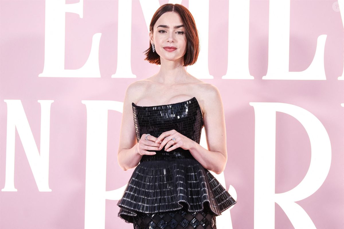 Photo : Lily Collins - Hollywood, CA - Première à Los Angeles de la ...