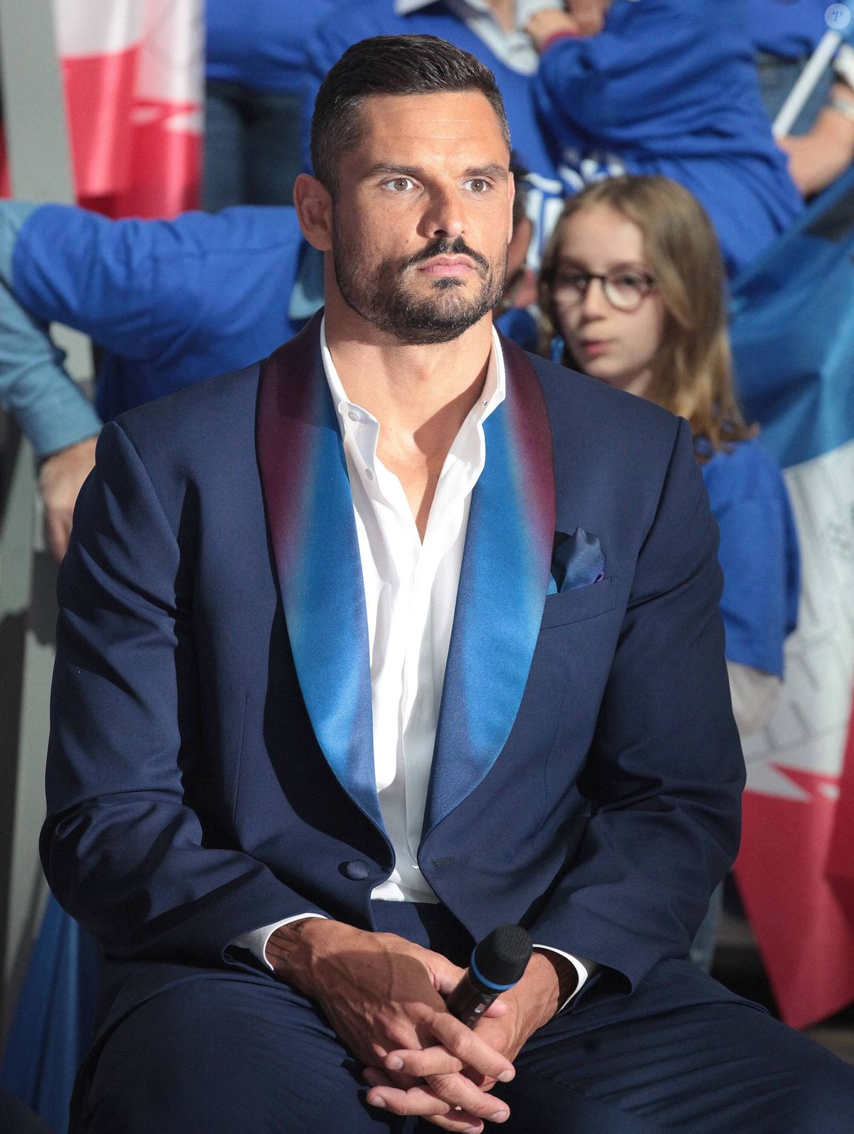 Photo : es porte-drapeaux pour les Jeux Olympiques et Paralympiques de ...