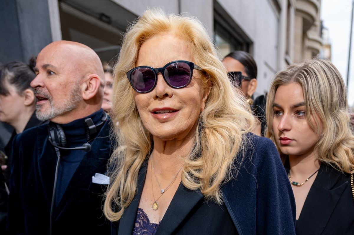 Photo : Sylvie Vartan et sa fille Darina Scotti - Arrivées au défilé Stéphane Rolland salle ...